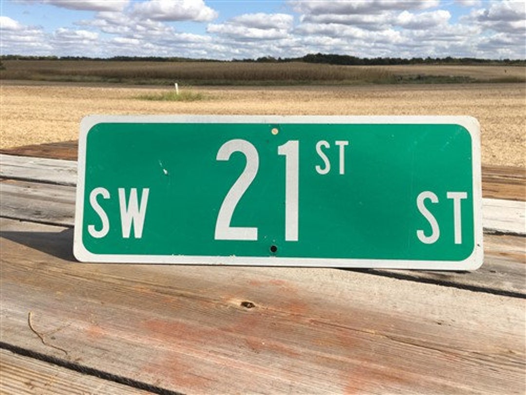 SW 21st St Street Sign, 9x24 Vintage Green Road Sign, Metal Road Sign ...