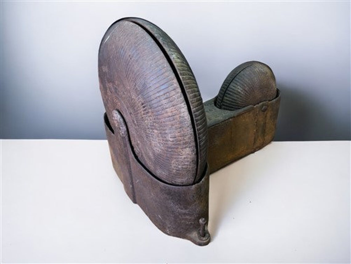 Sipe Mfg Two Wheel Hog Pig Oiler Cast Iron Steampunk, Vintage Yard ...