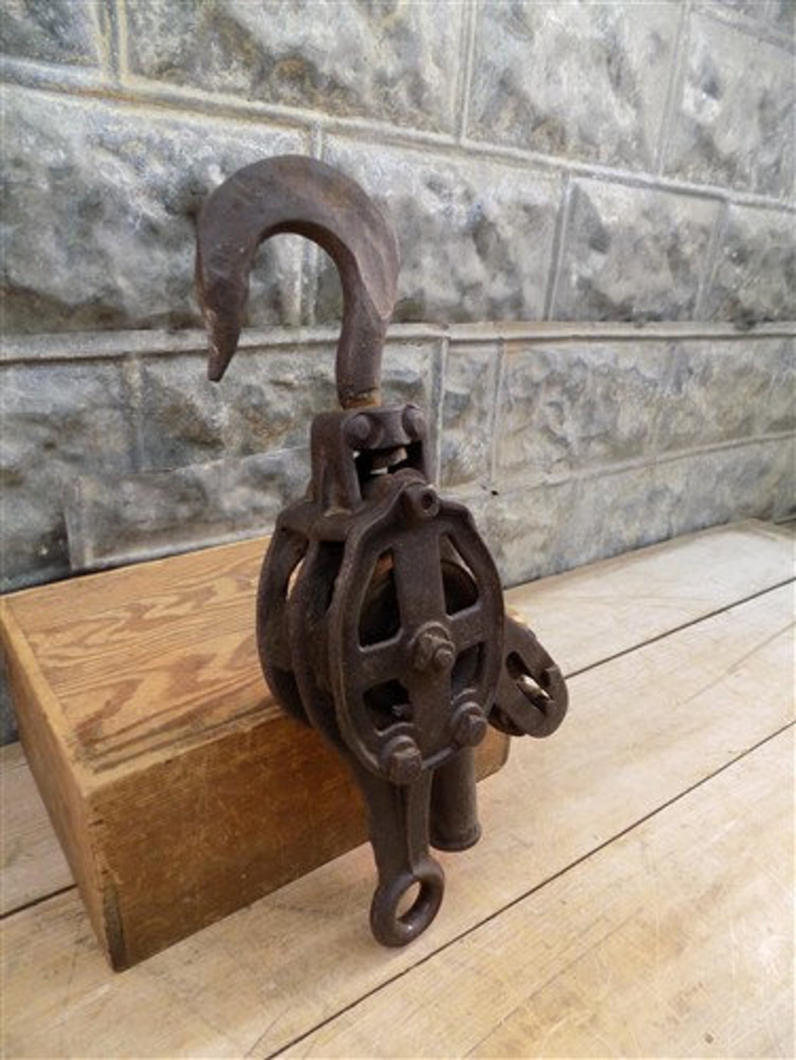 Antique Pulley, Vintage Cast Iron Pulley, Barn Hay Trolley Carrier ...