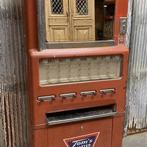 Vintage Tom's Toasted Peanuts Vending Machine, Candy Vending Machine ...