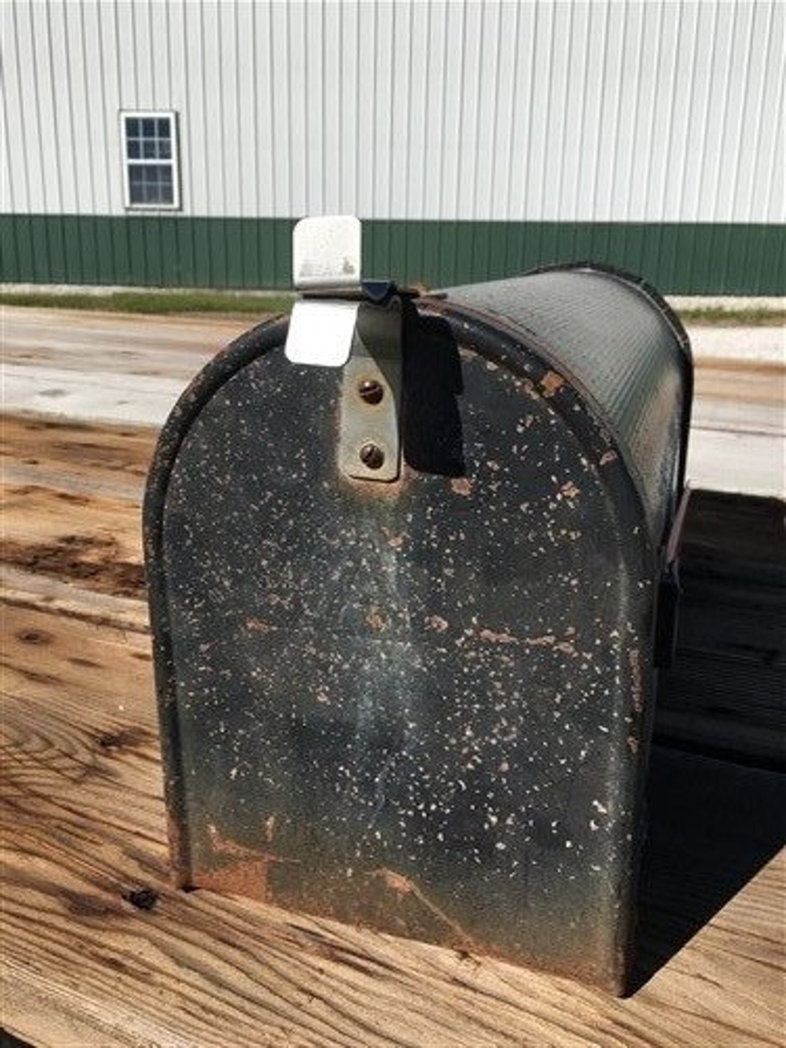 Classic Metal US Mailbox Country Road Farm House Old School Vintage ...