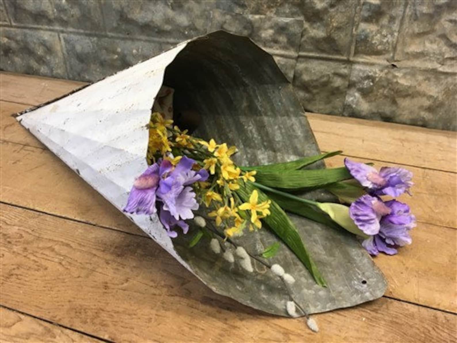 Large White Tin Flower Cone, Rustic Hanging Wall Vase Pocket, Hanging ...