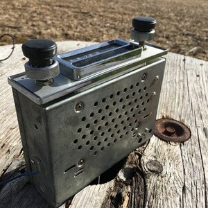 1960s Automatic AM Solid State Radio, Vintage Car Dash Radio TMA-1550 ...