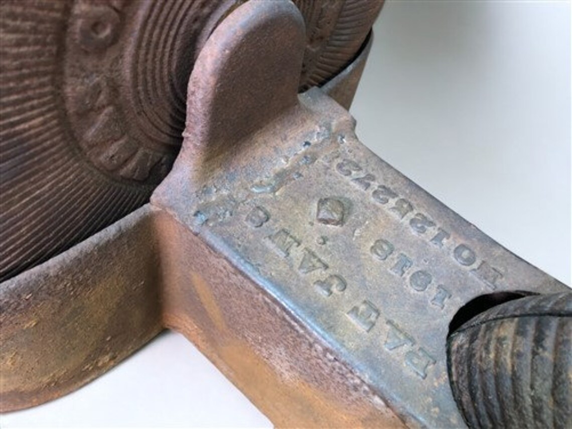 Sipe Mfg Two Wheel Hog Pig Oiler Cast Iron Steampunk, Vintage Yard ...