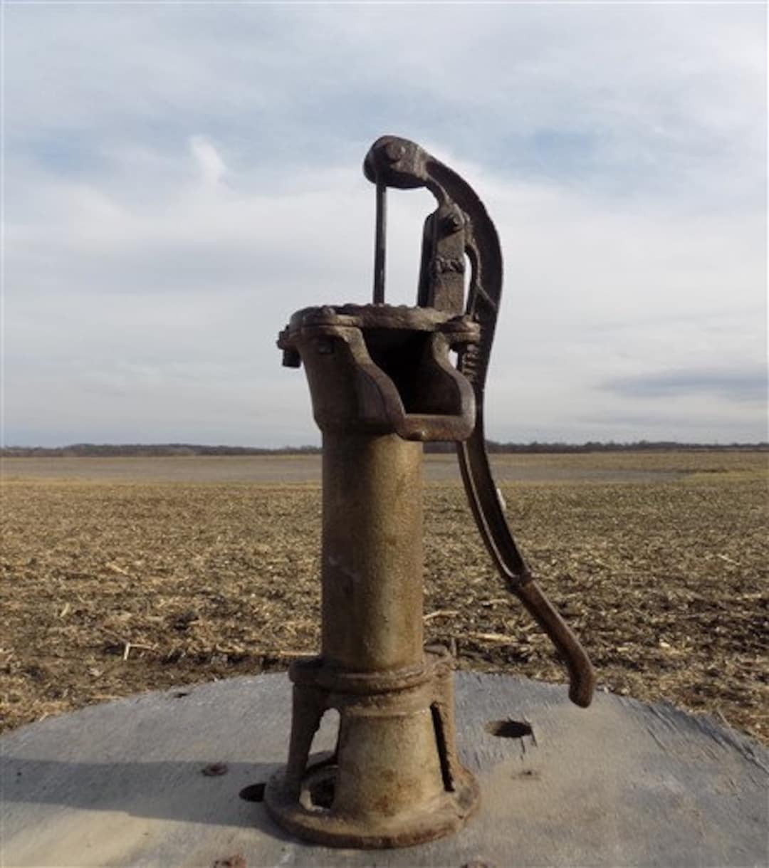Pitcher Pump Well Water Cast Iron Cistern Amish Windmill Garden Shining ...