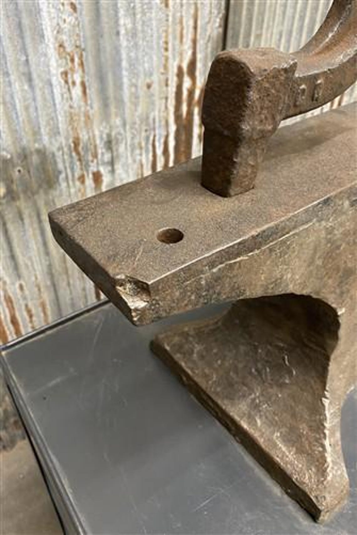 Vintage Blacksmith Anvil W/hardy Tool, 127 Lb Forging Anvil Depose ...