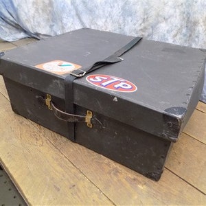 STP Valvoline Motor Oil Tote Container Vintage Gas Service Station Pump ...