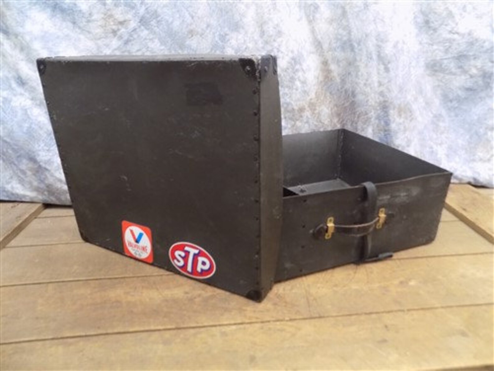 STP Valvoline Motor Oil Tote Container Vintage Gas Service Station Pump ...