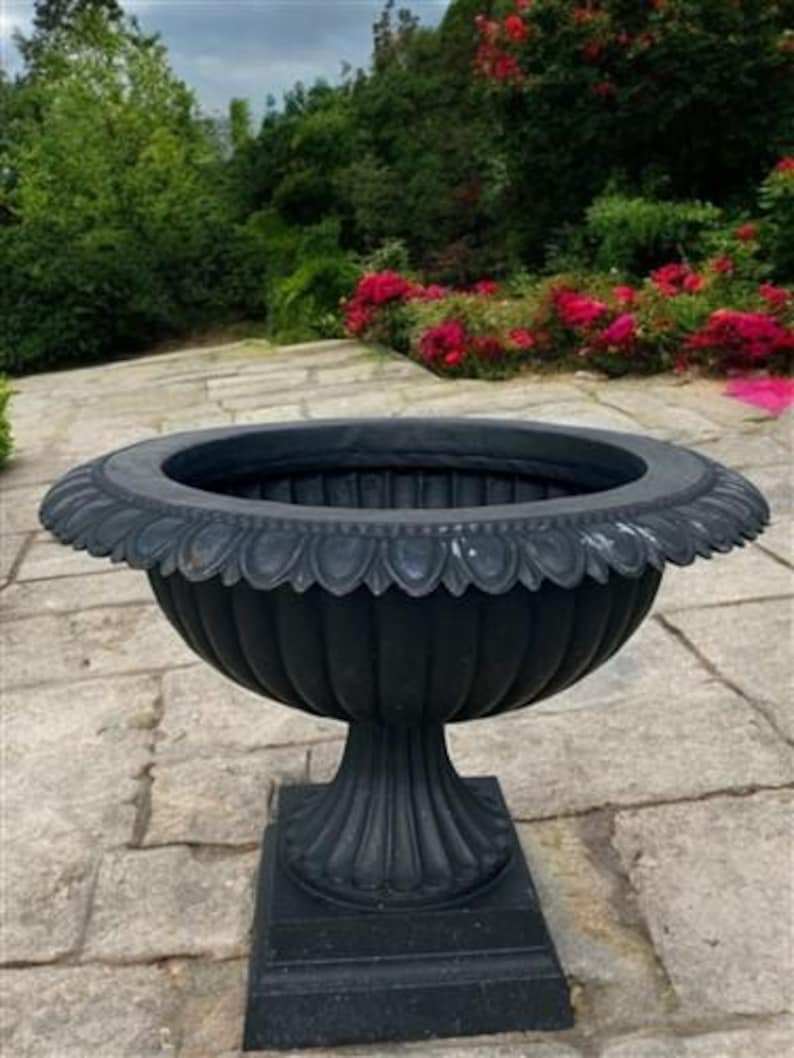 30" Tall Cast Iron Fluted Urn, Flower Pot Planter, Garden Patio Yard ...