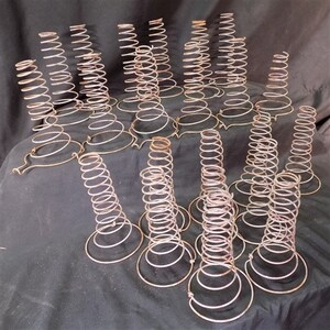 22 Bed Springs Vintage Place Holders Folk Arts Crafts Sign Nodders ...