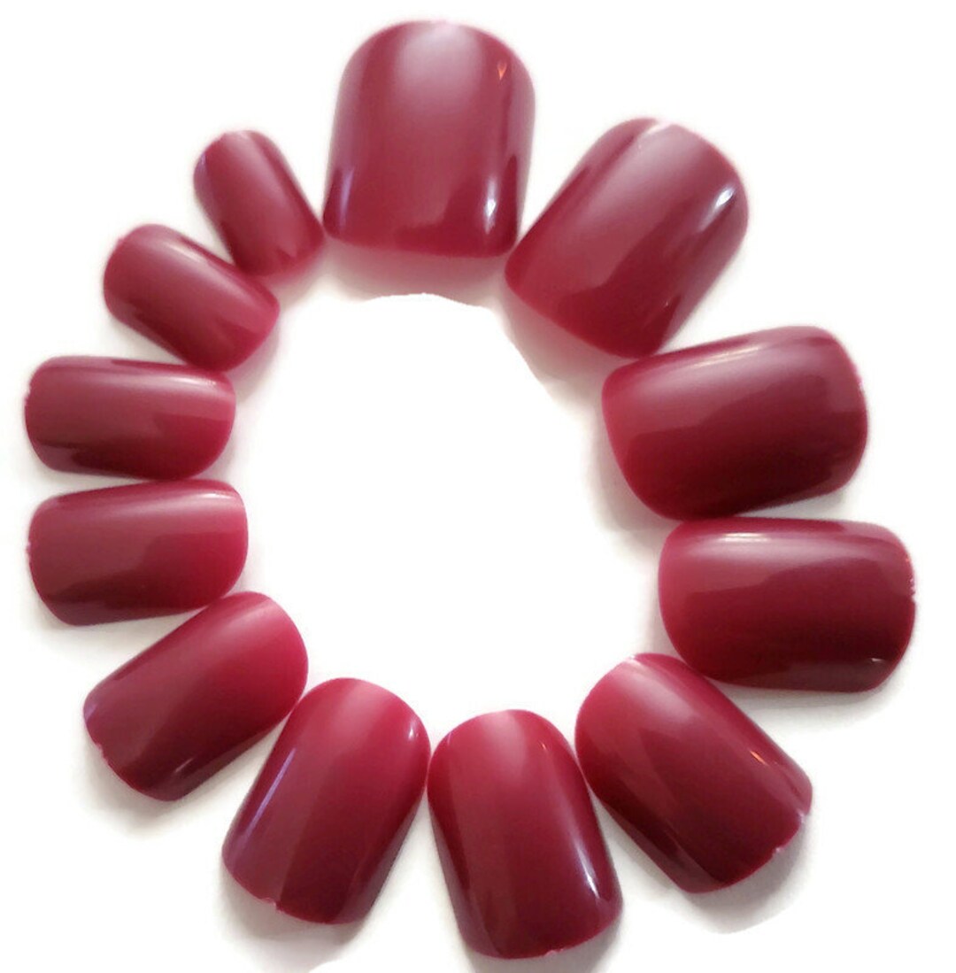 Gel Polish Finish Deep Berry Color Short Round Press on Nail Tips 24 ...