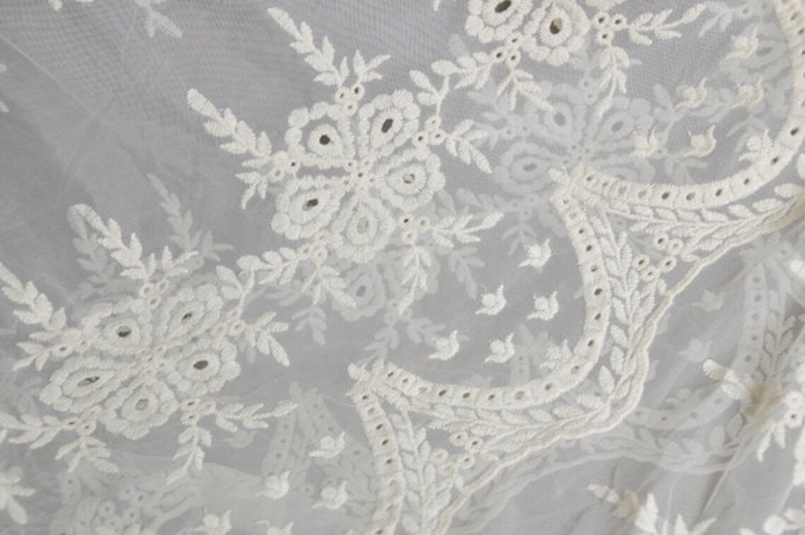 1 Yard Width 51.18 Inches Ivory Wedding Lace Fabric,flowers Embroidered ...