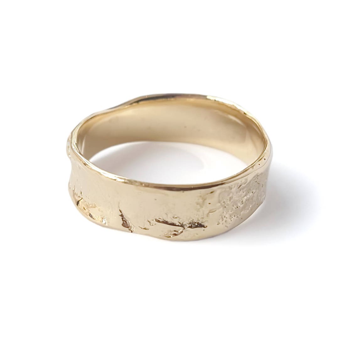 Textured Gold Wedding Ring - Etsy