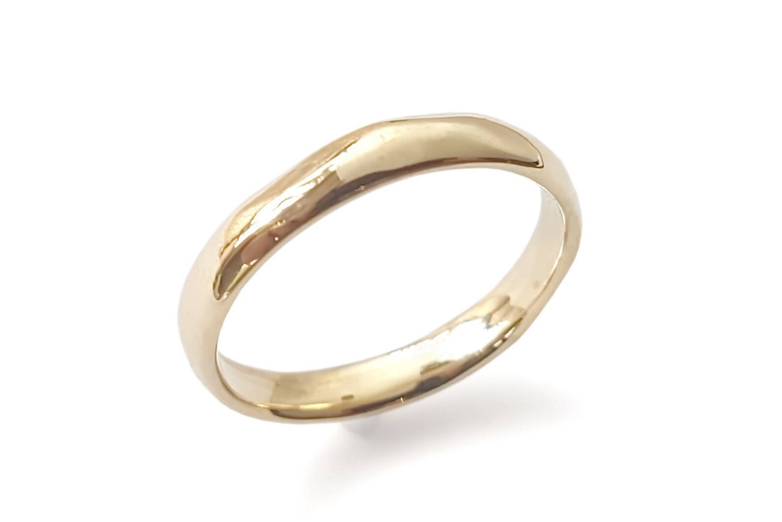 Classic and Simple Wedding Ring | Etsy