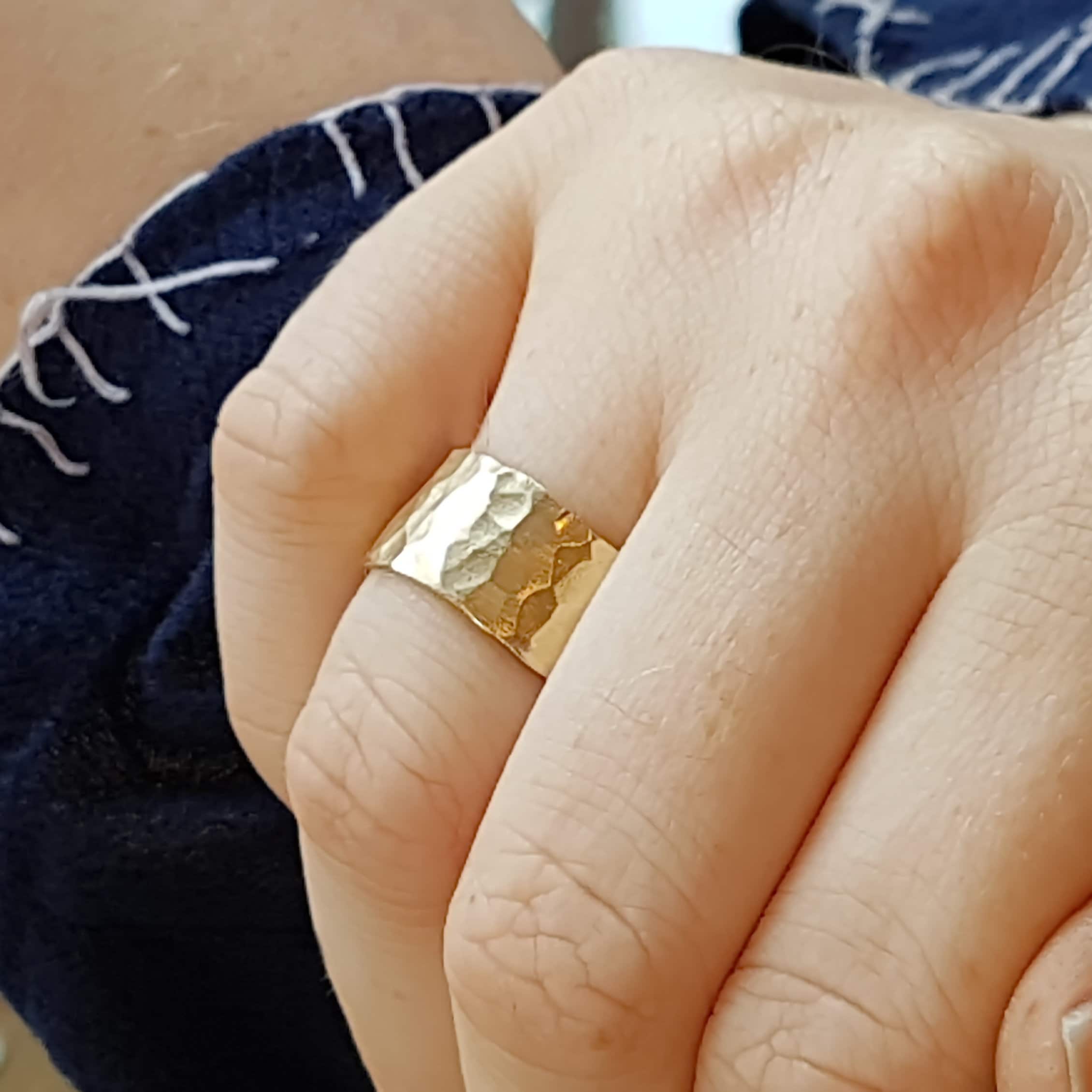 Hammered Gold Wide Wedding Band - Etsy