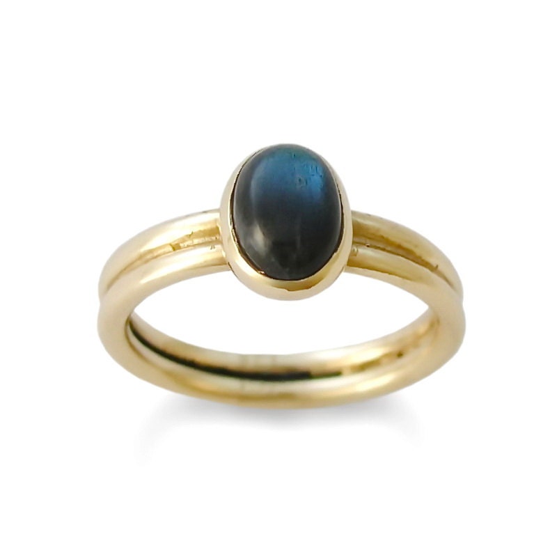 Modern Gold Ring With Oval Labradorite - Etsy