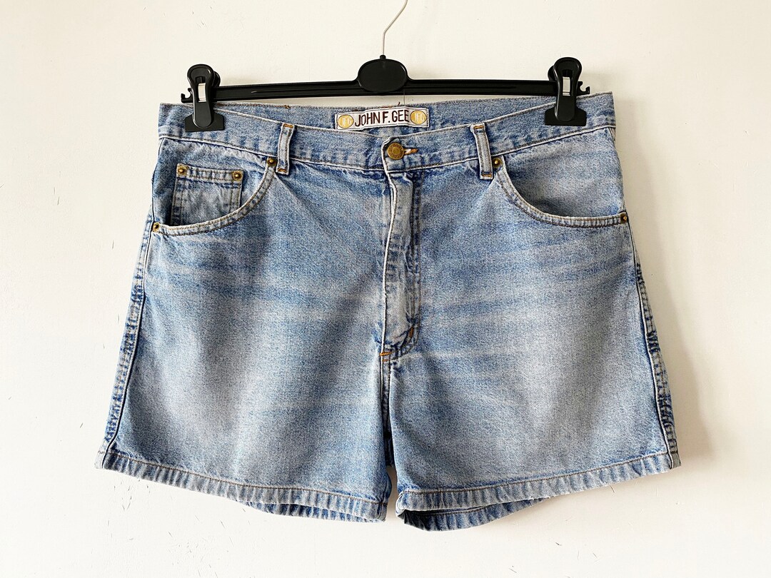 Vintage Highwaisted Denim Shorts Short Light Blue Jeans Hippie Bohemian ...