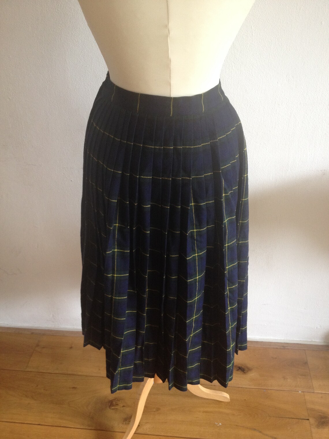 1970s High Waisted Beverly Paige Wool Pleated Tartan Skirt Dark Blue ...