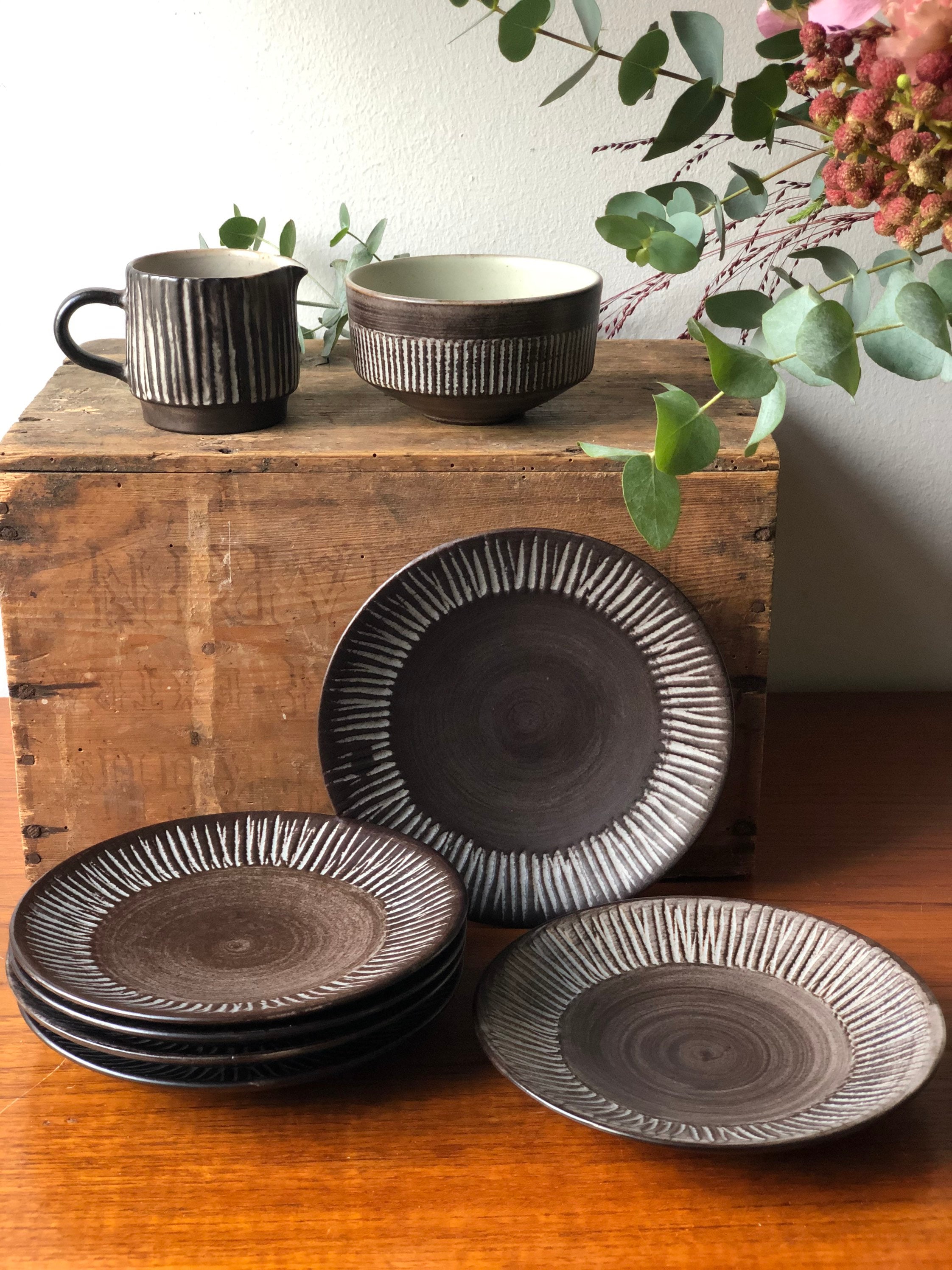 Vintage Danish plates with milk and sugar bowl designed by Einer ...