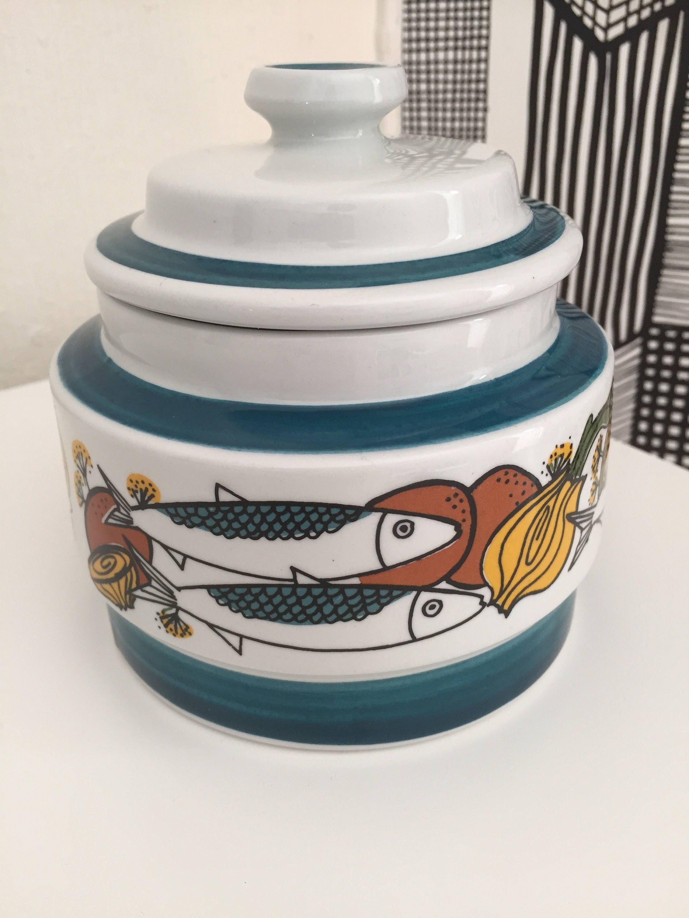 stavangerflint/ceramic/pot with lid/Norway/Norwegian