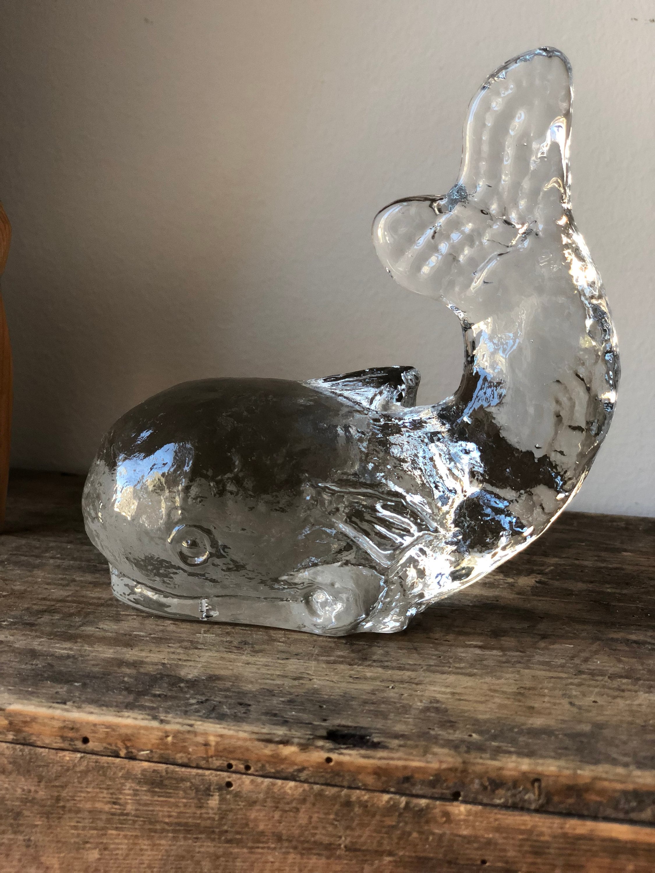 Crystal glass whale sculpture figurine Pukeberg Uno Westerberg 1960s