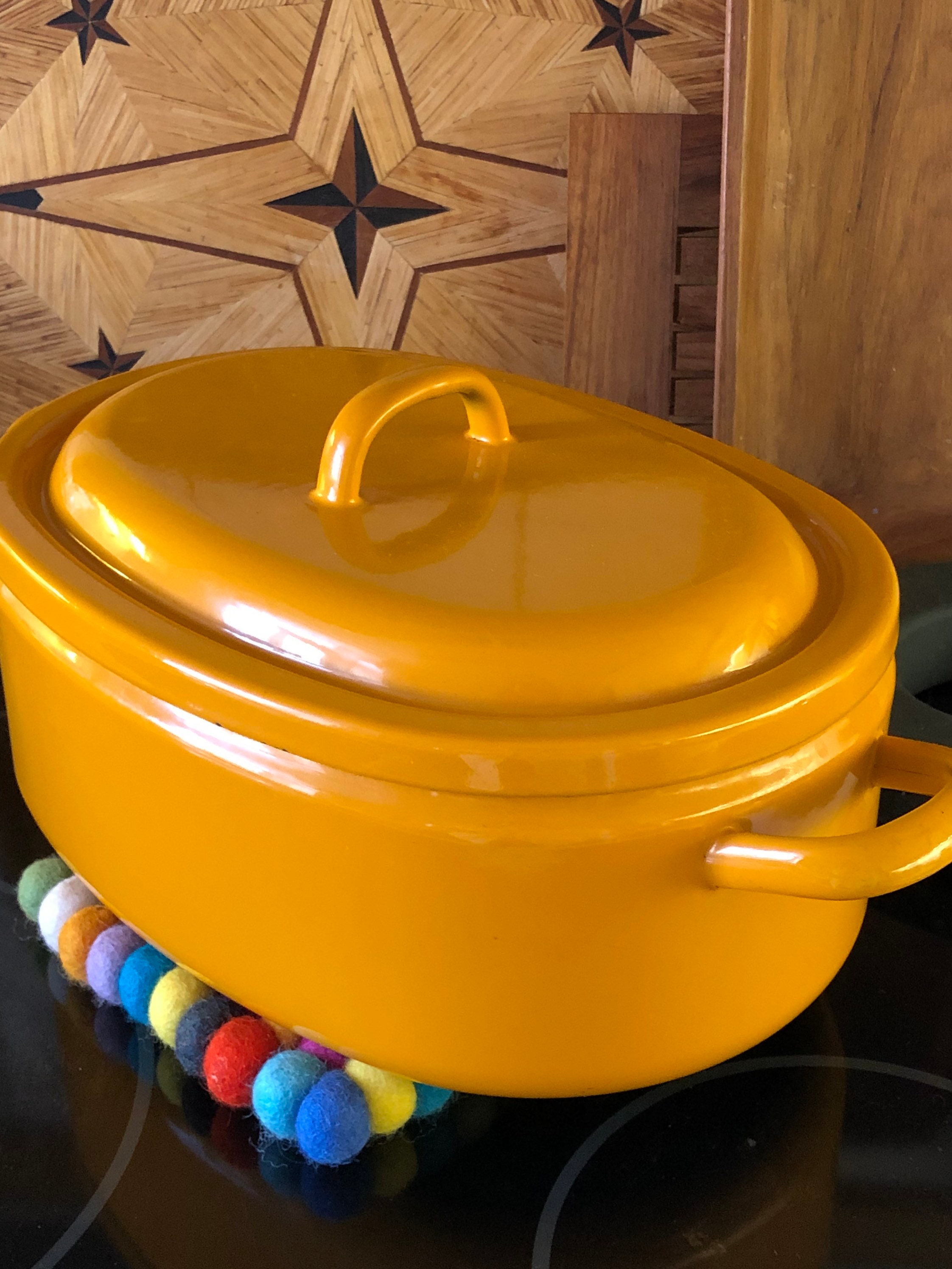 Large enamel pot / Dutch oven mustard yellow with white inside enamel ...