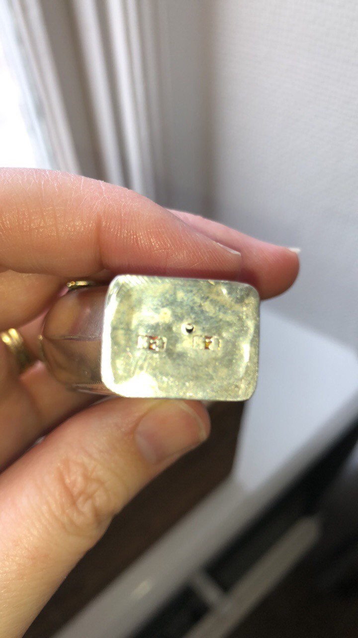 Antique sterling silver smelling salt holder / stamped with makers mark ...