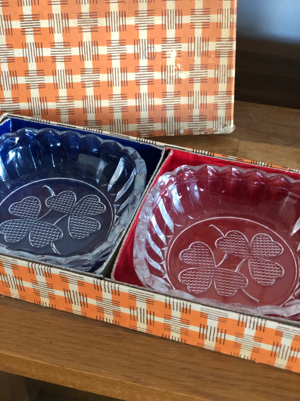 Shamrock Pair Glass Snack Bowls With Clovers in Original Box / | Etsy