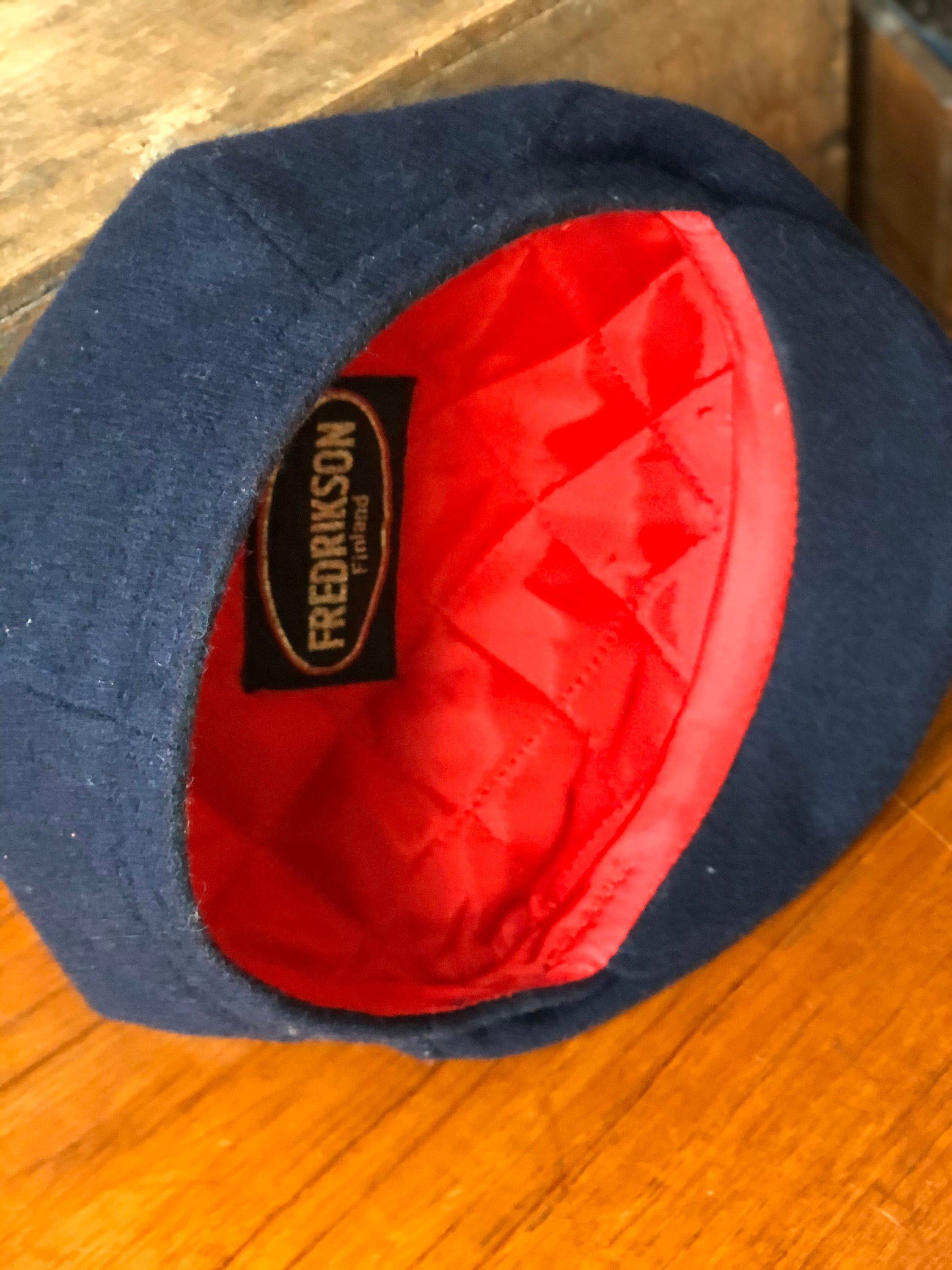 Vintage Finnish wool paper boy cap navy blue by Fredrikson