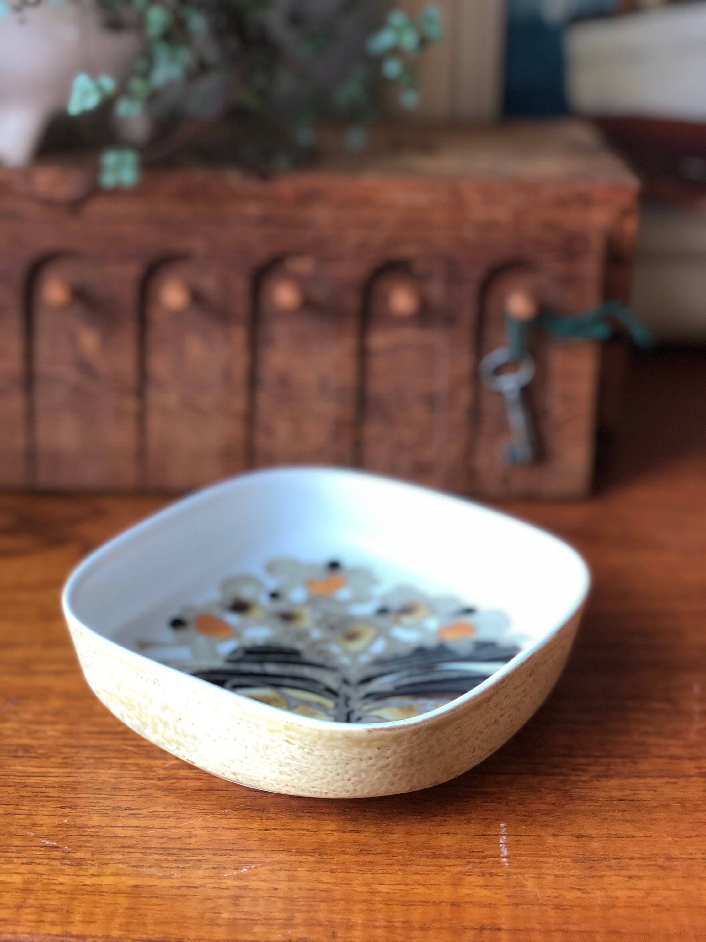 Royal Copenhagen of Denmark Trinket bowl from the SIENA series designed ...