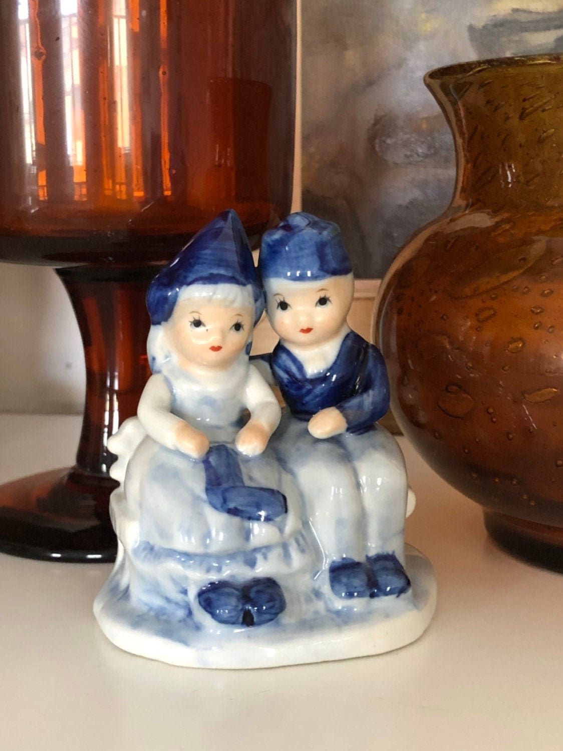 Delft Blue figurine boy and girl on bench Delfts Blauw Royal hand ...
