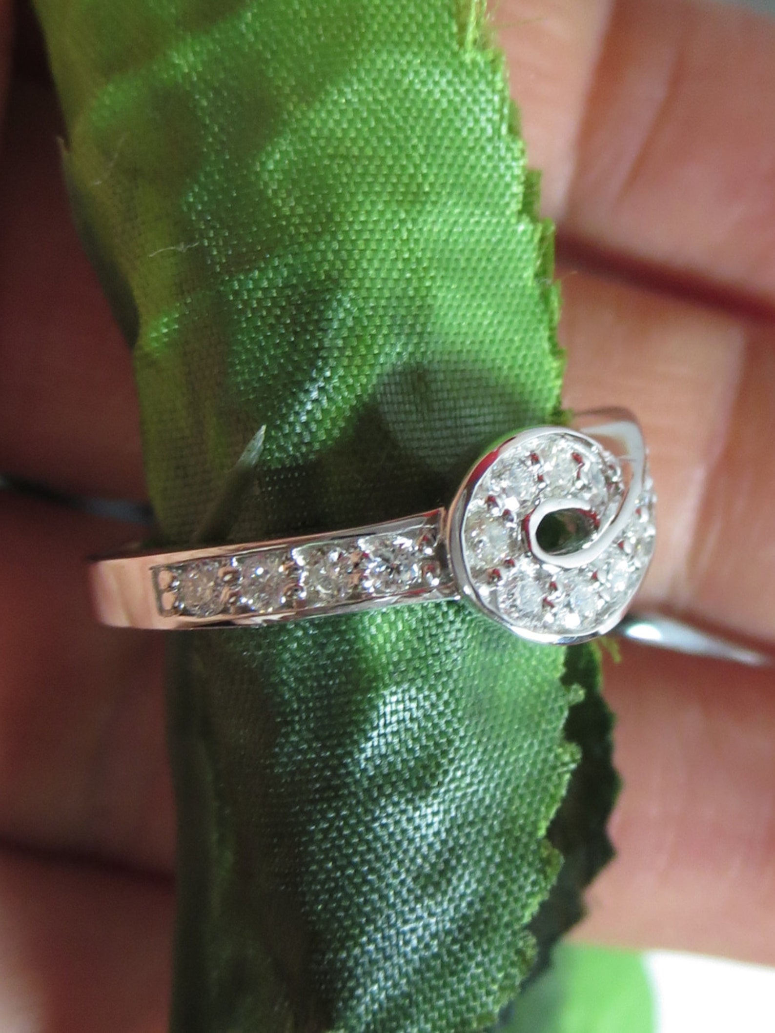0.73ct Large Infinity 14K White Gold Diamond Infinity Ring (14K White ...