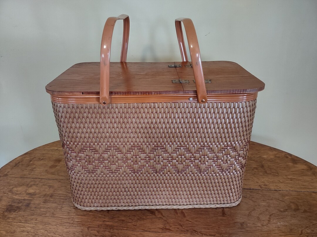Redmon Picnic Basket,peru Indiana,vintage Wicker Picnic Basket,metal ...