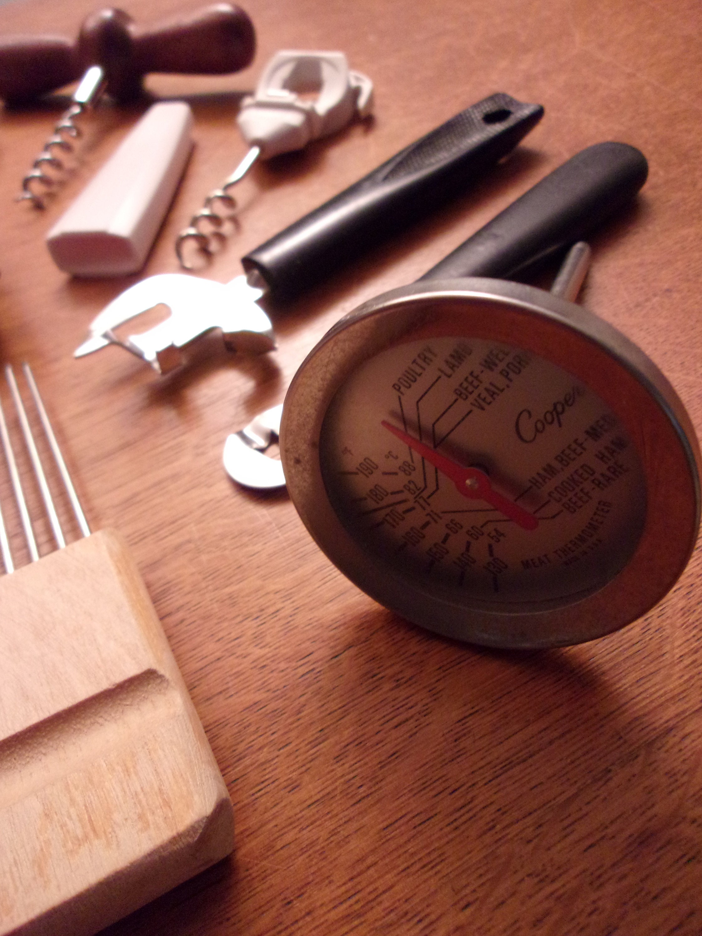 Vintage kitchen toolskitchen gadgetscollectionegg | Etsy