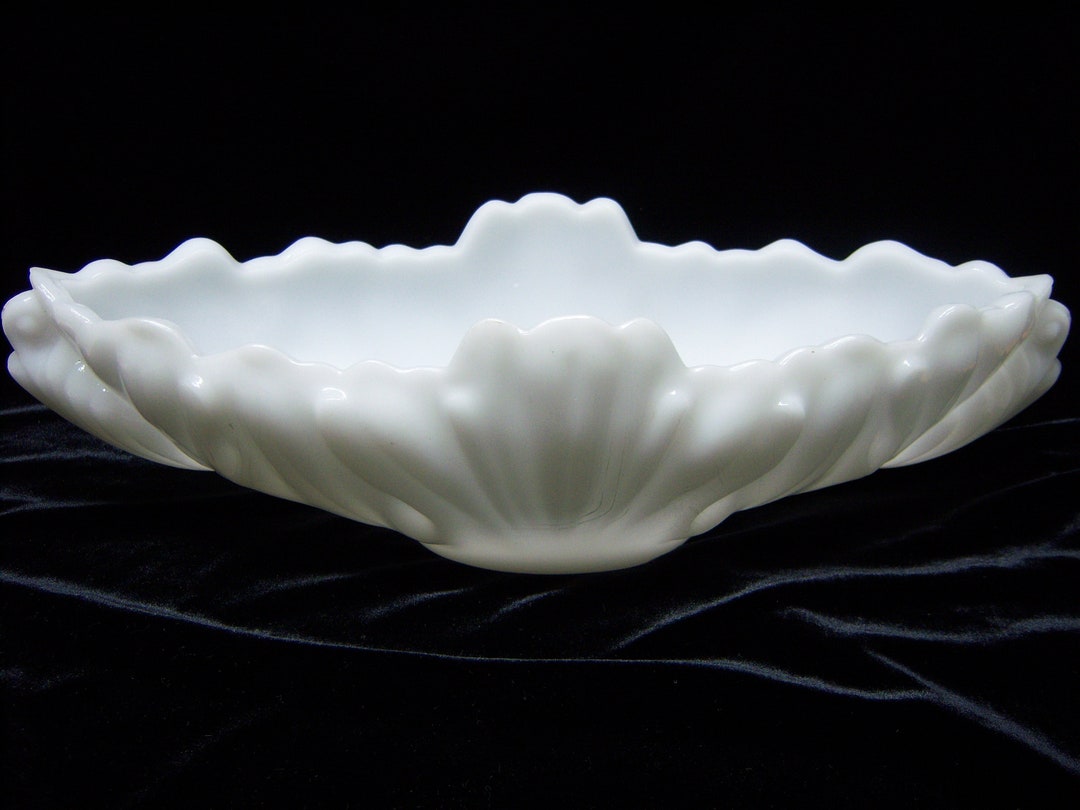 Milk Glass Centerpiece,gondola Style Centerpiece,wedding Table,vintage ...