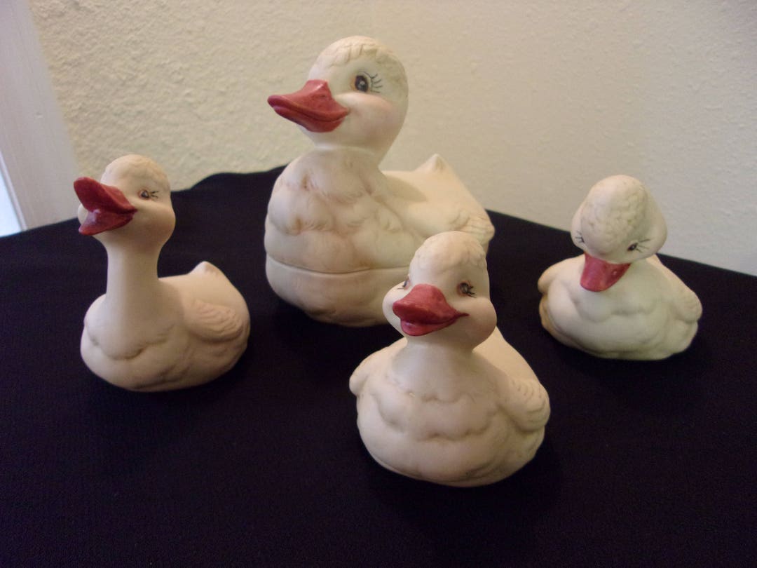 Ceramic Ducks,mama Duck With (3) Ducklings,whimsical Ducks,trinket Box ...