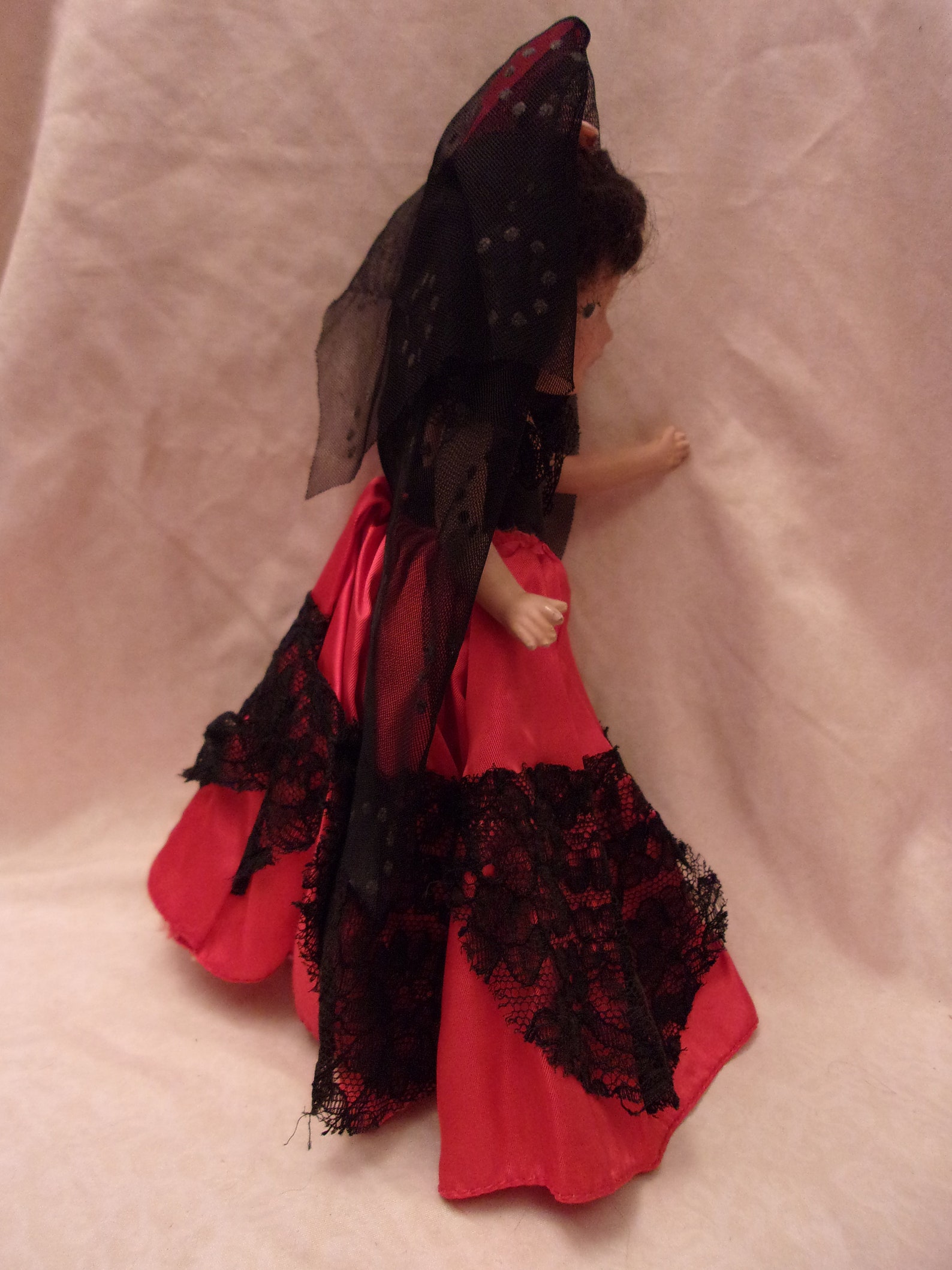 Vintage Spanish Doll,flamenco Dancer Doll,red Satin Dress,black Lace ...