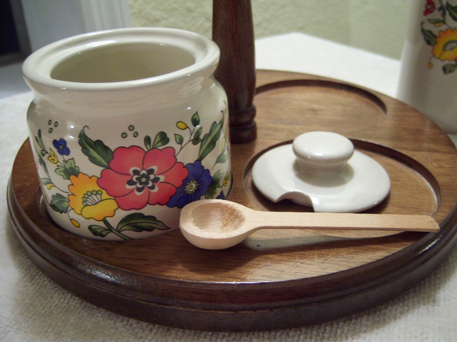 Vintage Condiment Set With Wood Stand/four Ceramic Condiment Containers ...