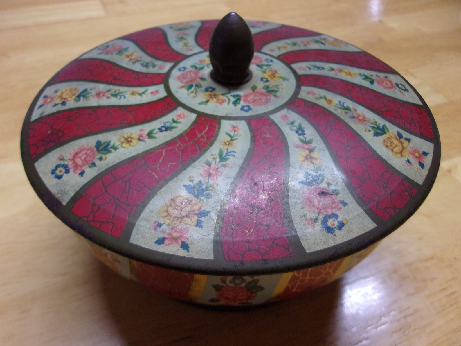 English Floral Tin,tin With Lid,container Made in England,red,gold,blue ...