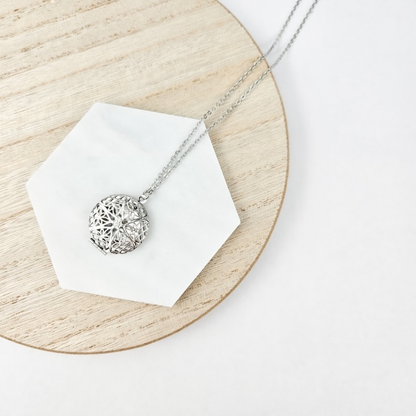 Essential Oil Diffuser Necklace - Etsy