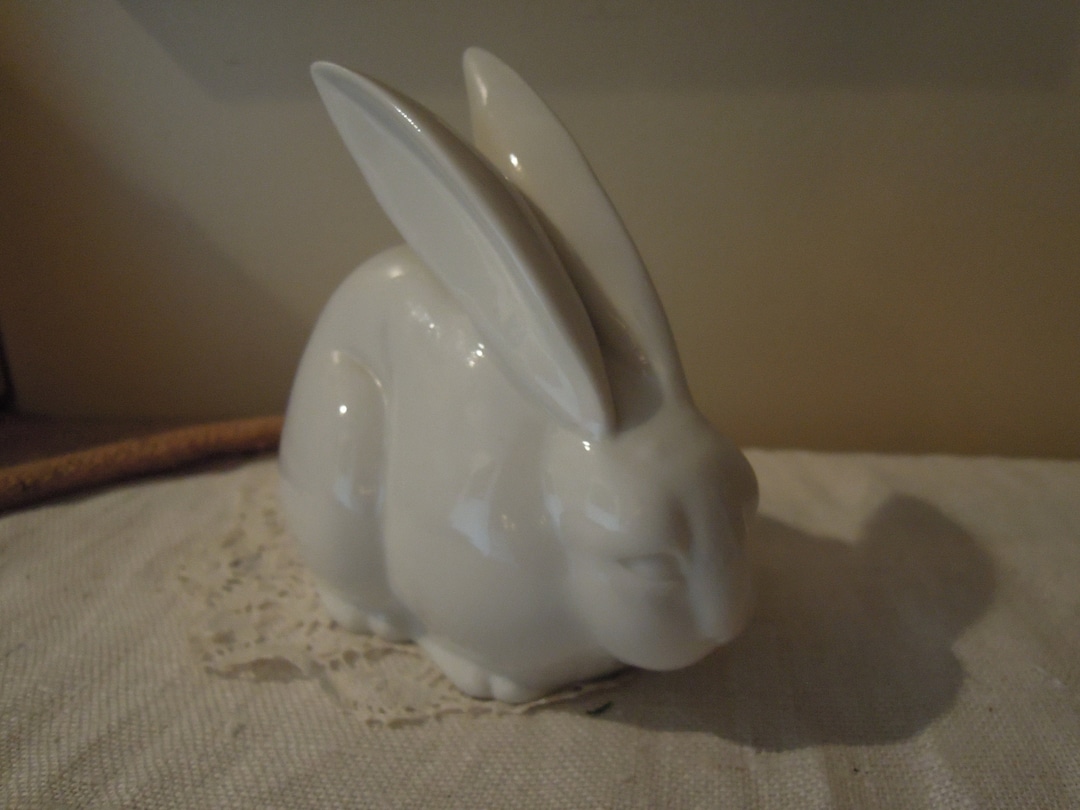 Vintage White Rabbit Figurine / Porcelain White Bunny / Made in Japan ...
