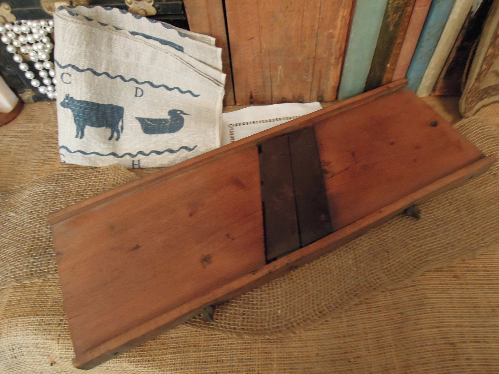 Antique Wood Mandolin / Vintage Wooden Manodlin / Primitive Farm Decor ...