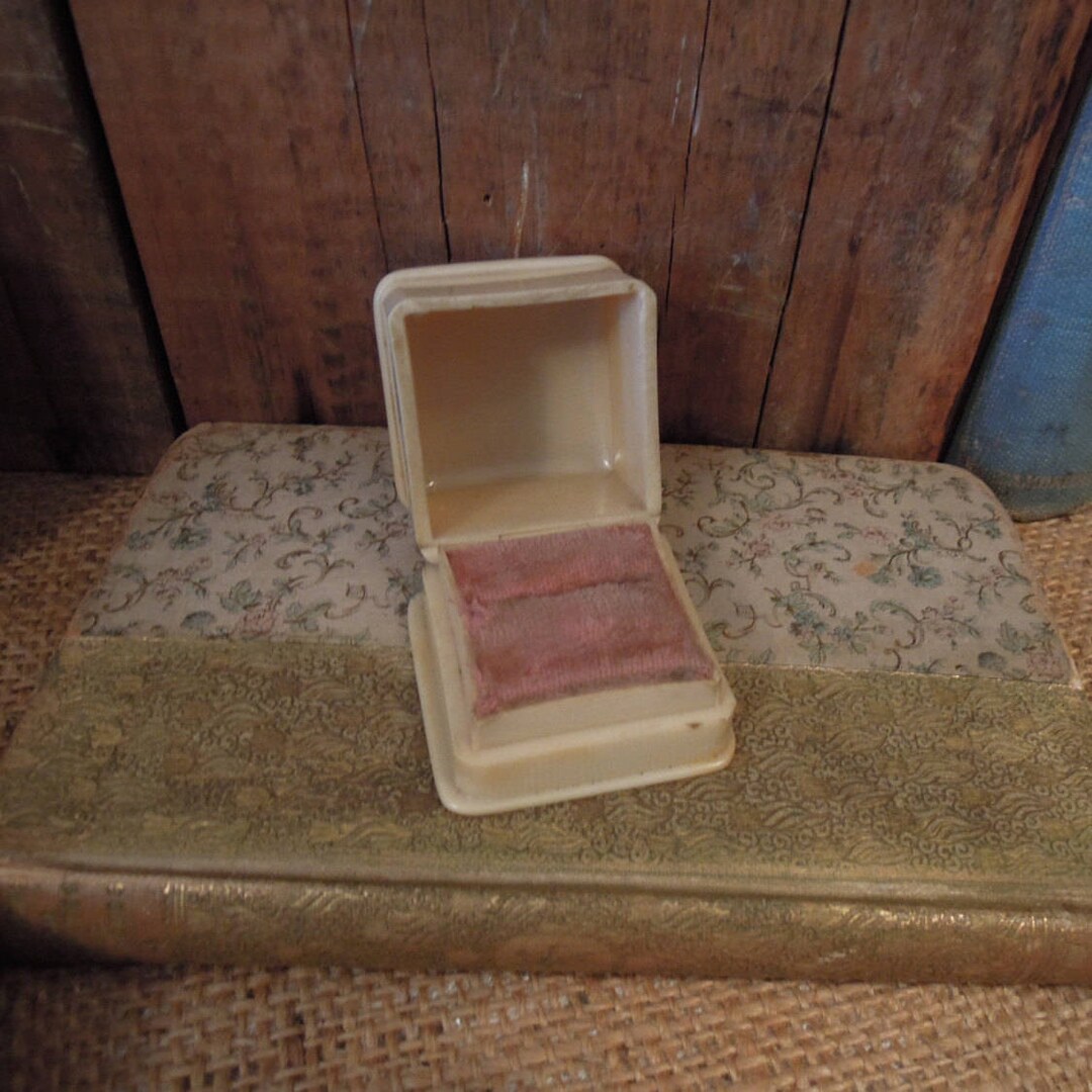 Antique Celluloid Ring Box / Wedding Engagement / Vintage Ringbox ...