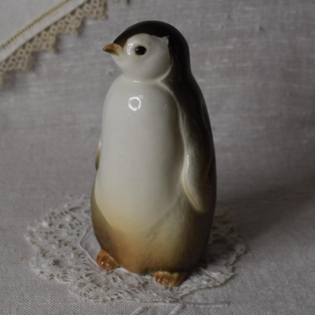 Vintage Penguin Bird Porcelain Figurine / Collectable Penguin Bird ...