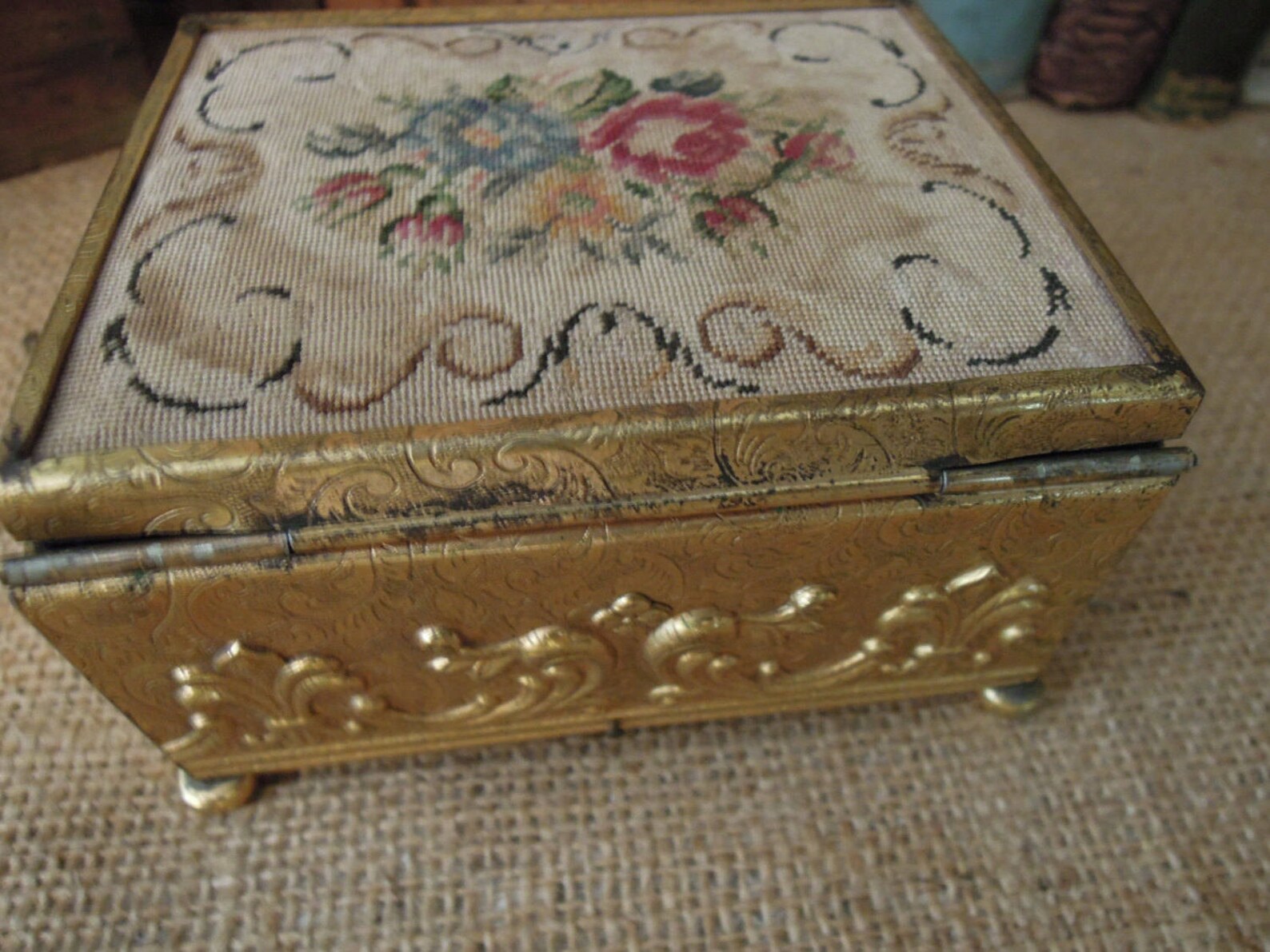 Vintage Gold Trinket Box / Petite Point Gold Box / Blue Velvet - Etsy