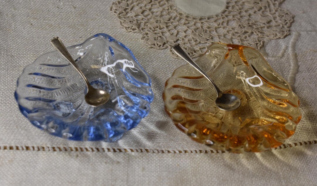Vintage Cambridge Caprice Shells / Glass Blue Pink Seashell Salt ...