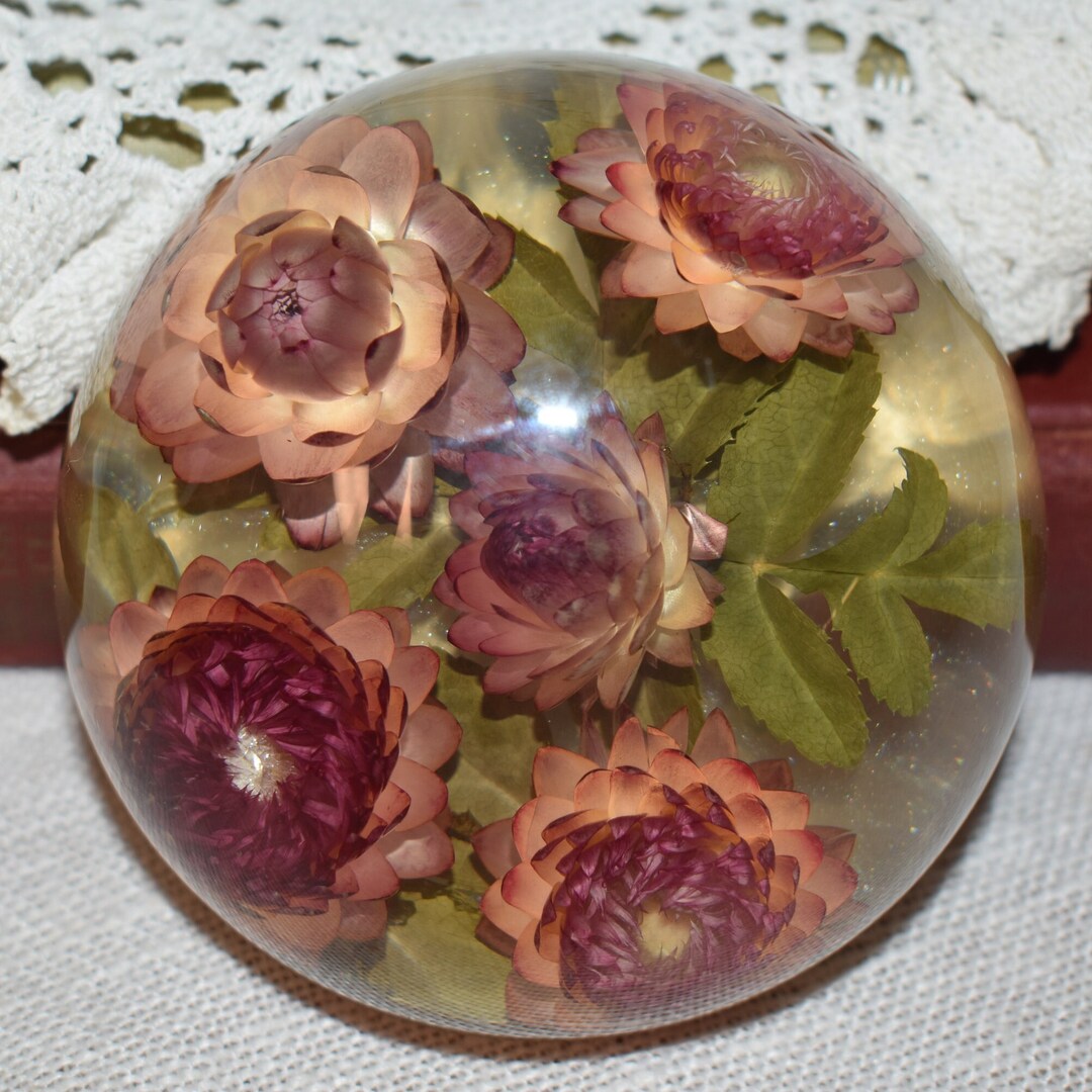 Vintage Floral Lucite Paper Weight / Pink Flower Paper Weight ...
