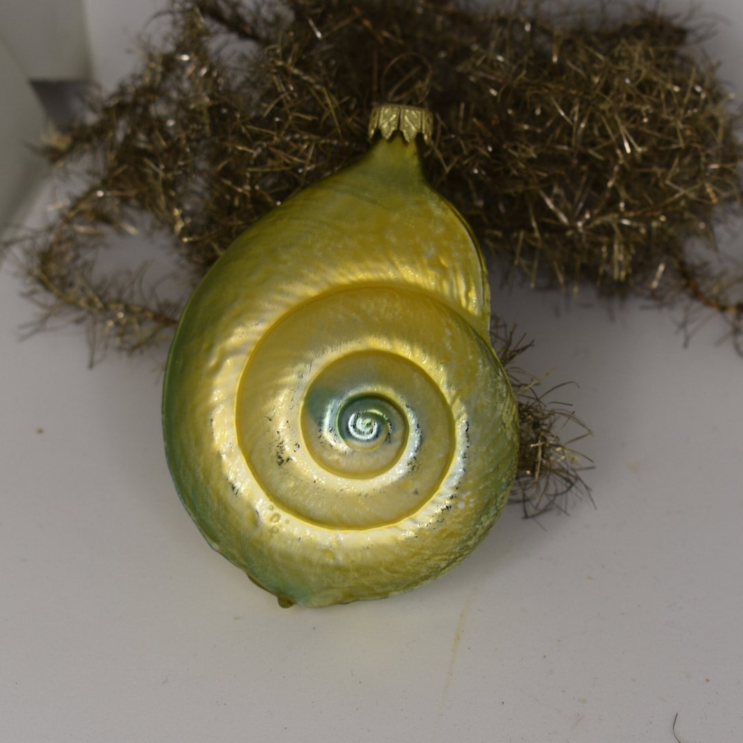 Vintage Sea Shell Christmas Ornament / Green and Gold Glass Shell ...