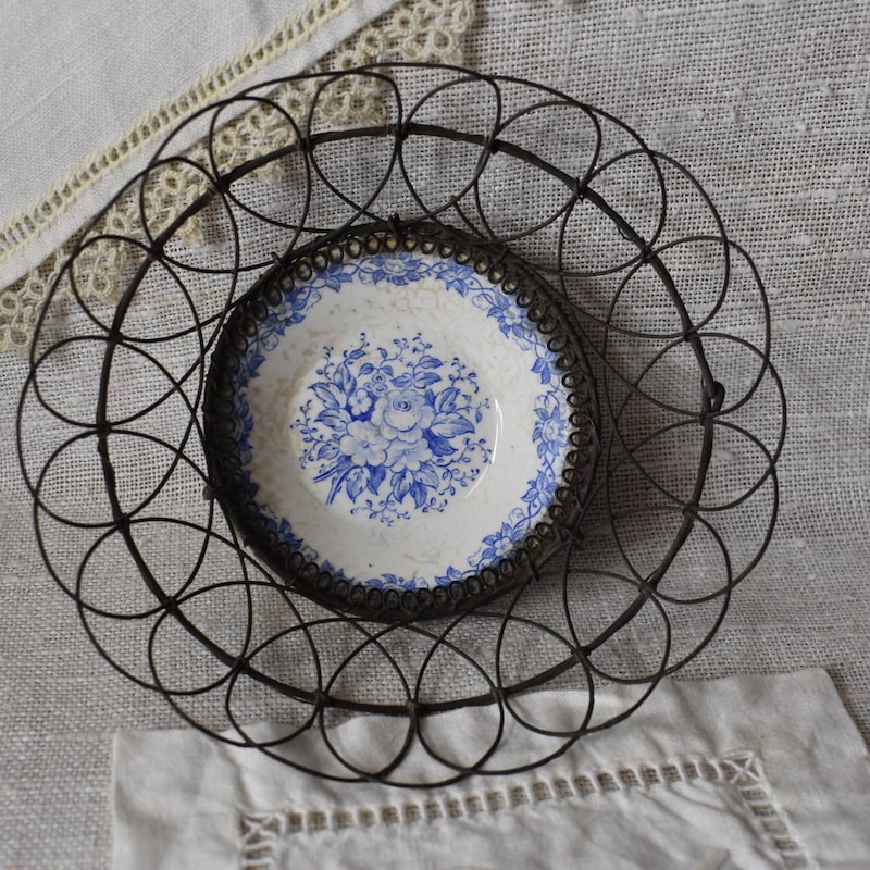 Antique Wire Plate Holder - Etsy