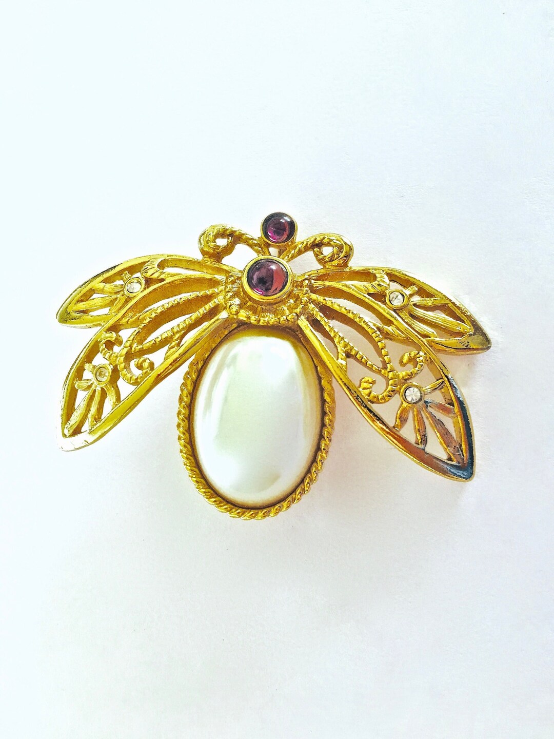 Vintage Avon "nature's Flight" Bee With Large Faux Cabochon Pearl and ...